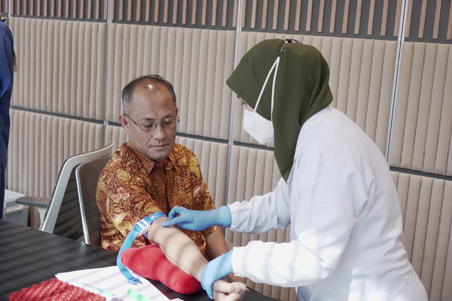 Collaborating with UI Hospital, MUC Holds Routine Health Checks